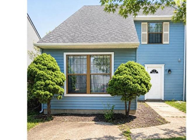 12 Hewitt Ln, Sicklerville, NJ 08081