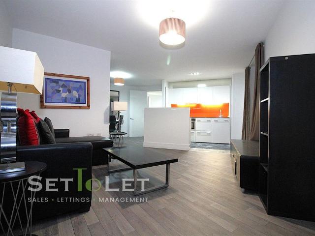 12 Highcross Lane, Leicester, LE1 4SN