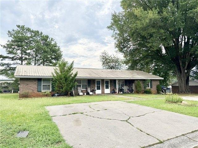 12 Home Place Dr NW, Cartersville, GA 30121