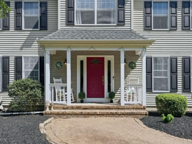 12 Homestead Farm Rd