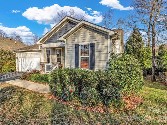 12 Hoolet Court