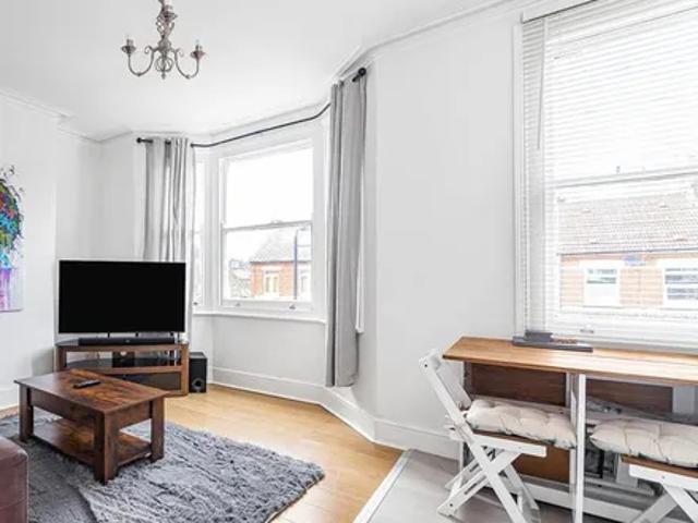 12 Holly Park Road, London, W7 1LA, United Kingdom | 2 bed apartment for rent #134171752 | Rentberry