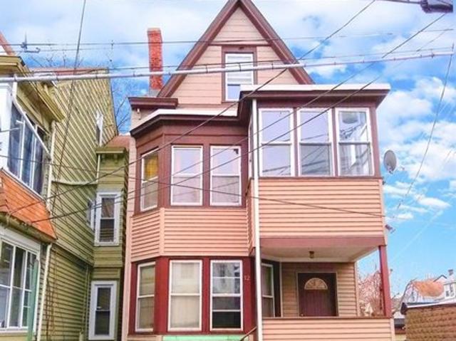 12 Hopper St, Paterson, NJ 07522
