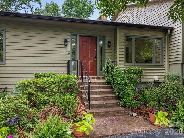 12 Hunting Country Trl, Tryon, NC 28782