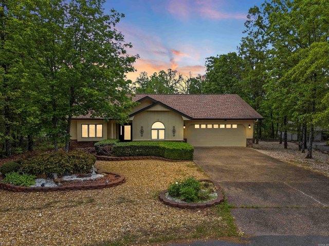 12 Huesca Ln, Hot Springs Village, AR 71909