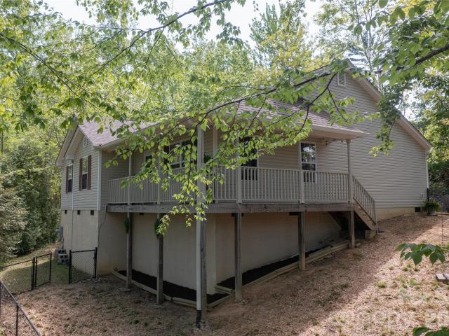 12 Hutchinson Woods