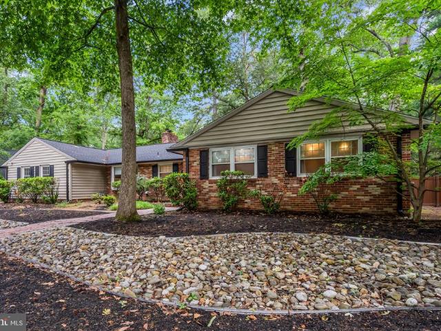 12 Indian King Drive