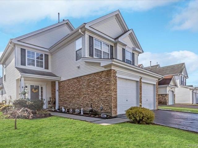 12 Jennifer Ln, Middle Island, NY 11953
