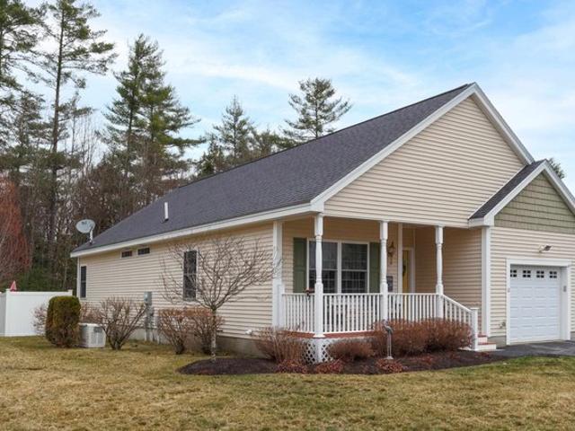 12 Jonathan Dr, Concord, NH 03303