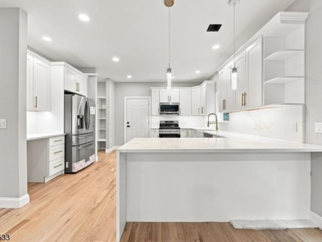 12 Jones Dr
