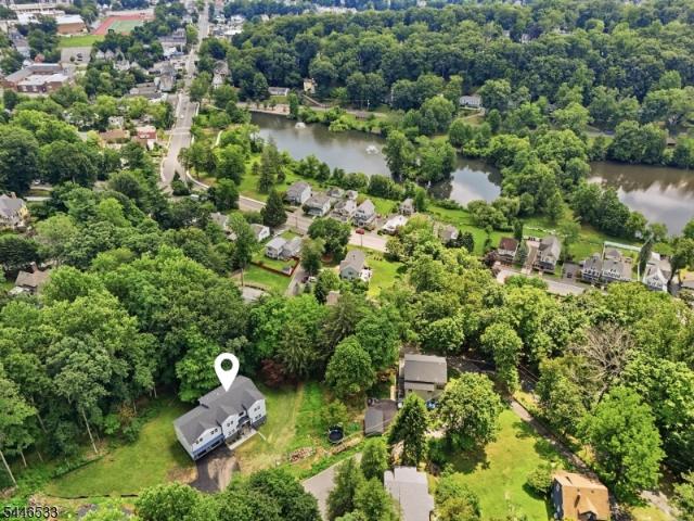 12 Jones Dr
