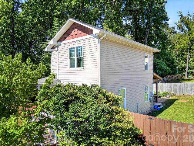 12 Jubilee Circle