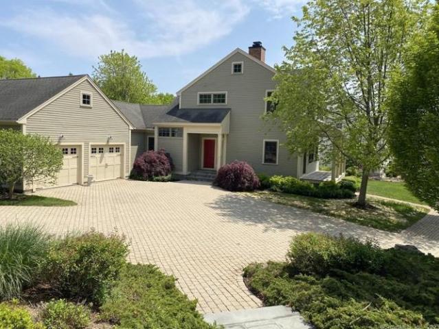 12 Kingfisher Ln, Clinton, CT 06413