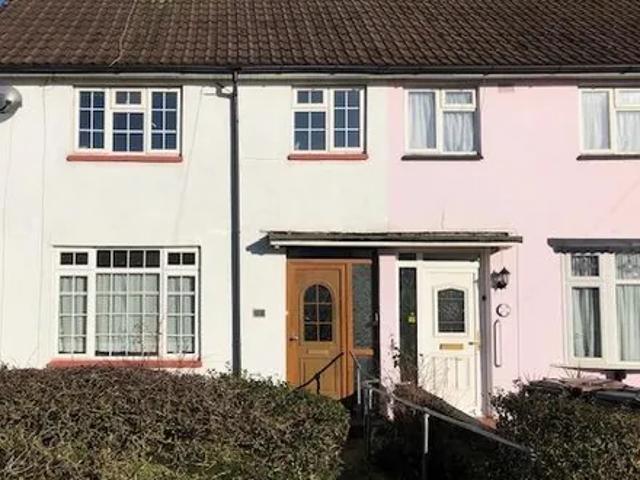 12 Knebworth Path, Borehamwood, WD6 2QW, United Kingdom | 2 bed house for rent #139474730 | Rentberry
