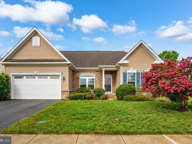 12 Lakeview Dr, Ocean View, DE 19970