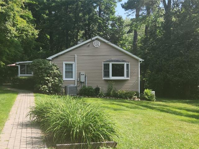 12 Lakeview Drive