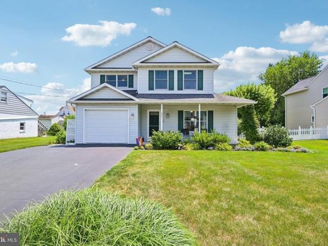12 Lawn Ave, Norristown, PA 19403