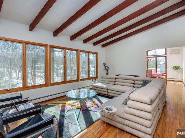 12 Ledgewood Trail