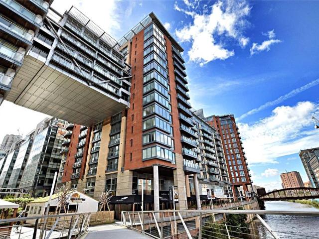 12 Leftbank, Spinningfields. 2 bed apartment to rent £1,850 pcm £427 pw