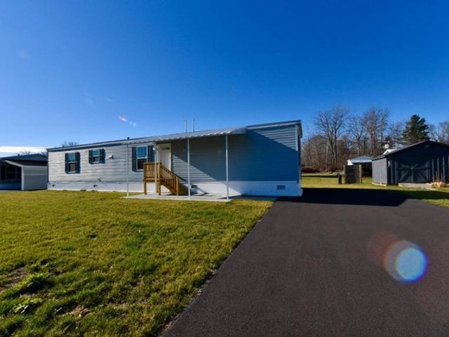 12 Leto Ln, Johnstown, NY 12095
