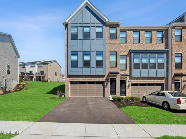 12 Linder Ct Unit 186, Middletown, NJ 07748
