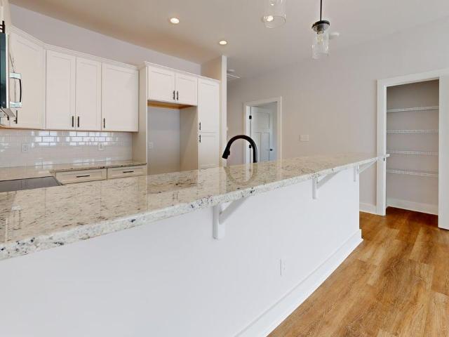 12 Lockridge Lane