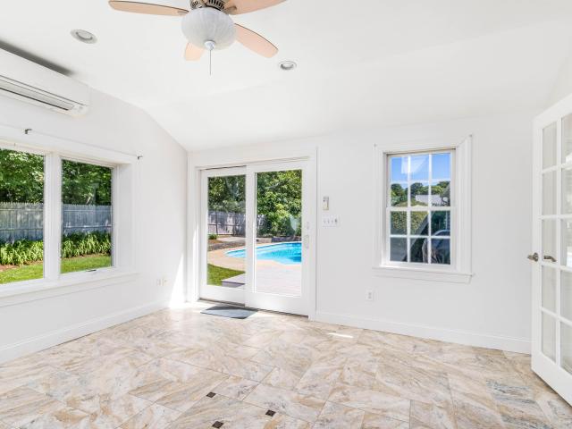 12 Lockwood Drive