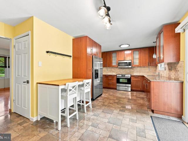 12 Lynn Boulevard