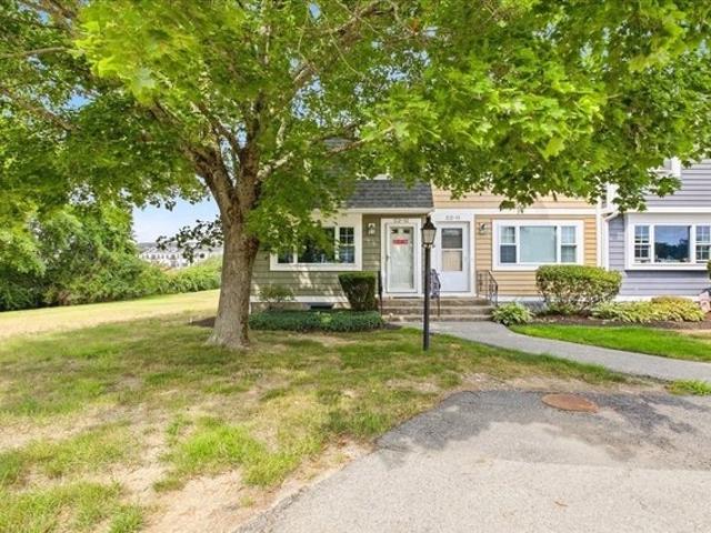 12 Lydon Ln Unit C2, Halifax, MA 02338