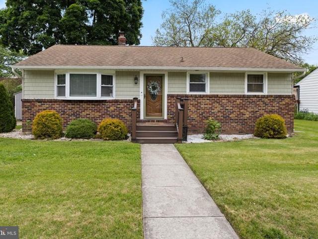 12 McGuire St, Wrightstown, NJ 08562