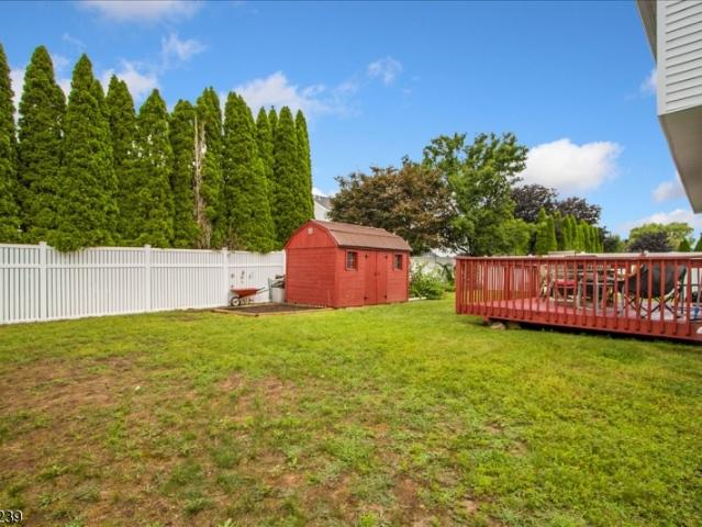 12 Mansfield Way
