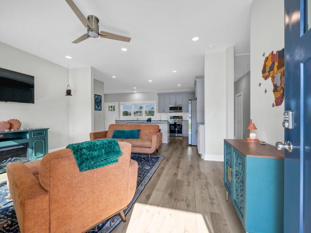 12 Magnolia Bay Court