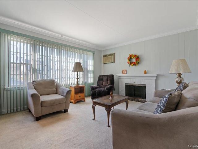 12 Maple Avenue