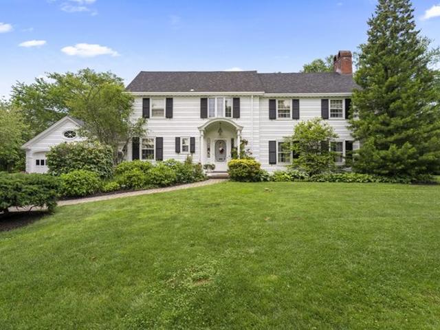 12 Marlborough Rd, North Haven, CT 06473