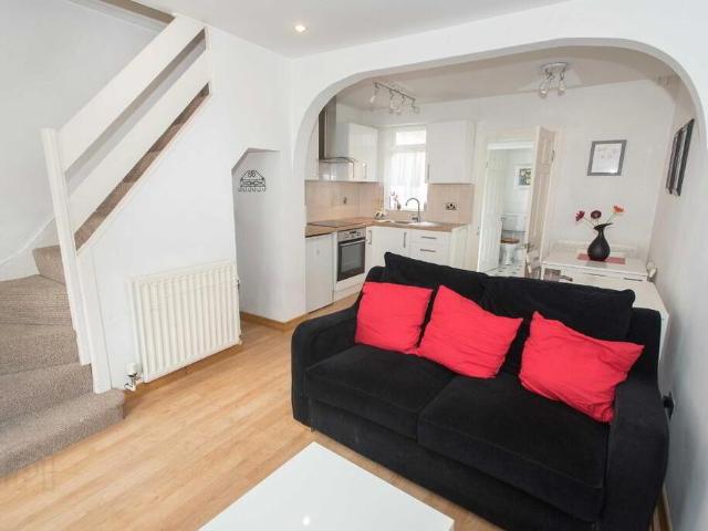 12 Mayfield Street, Belfast, BT9 7HF