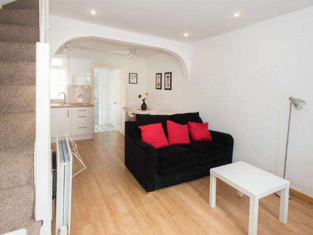 12 Mayfield Street, Belfast, BT9 7HF