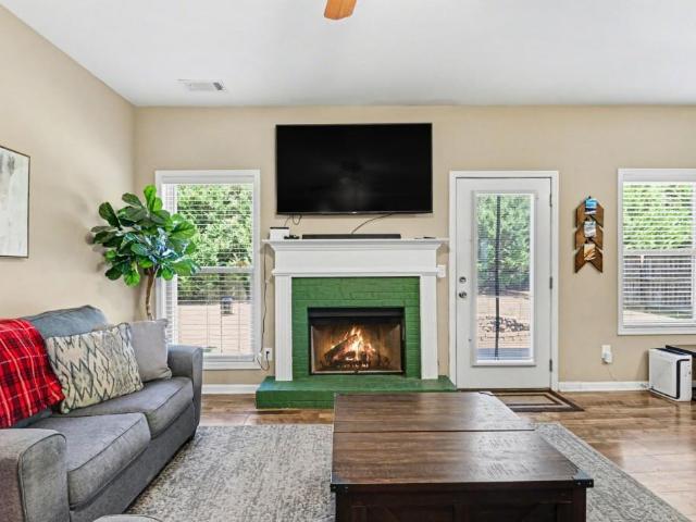 12 Miles Dr, Cartersville, GA 30120 | MLS #7758 | Compass