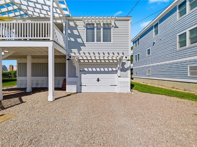 12 Montauk Avenue