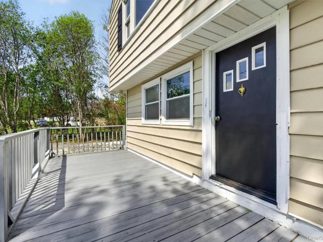 12 Montrose Drive