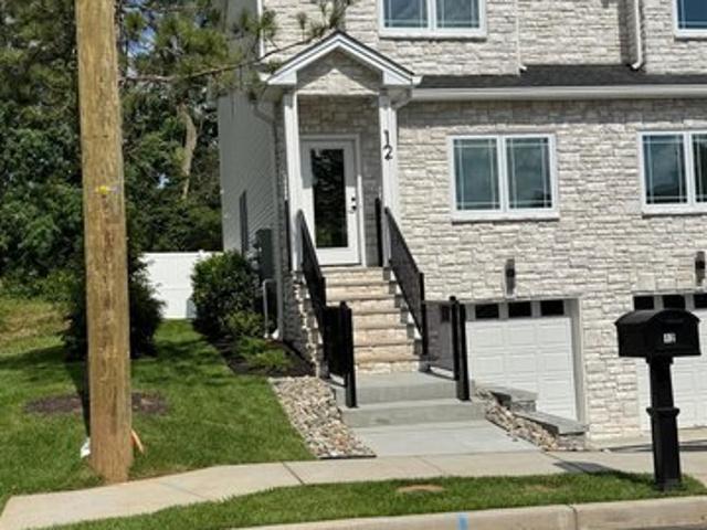 12 Moyse Pl, Edison, NJ 08820