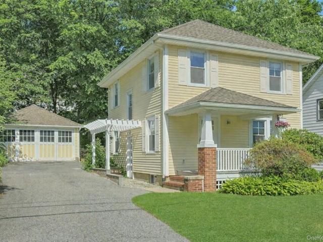 12 North St, Katonah, NY 10536