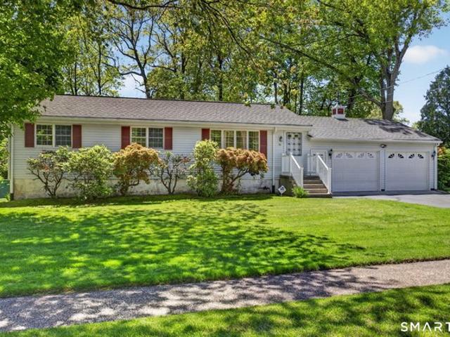 12 Oak Hill Dr, East Haven, CT 06513