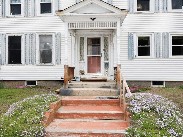 12 Old Deerfield Road