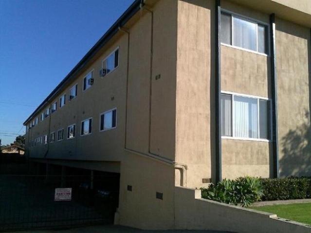1/2 on 2nd Month FREE! Fabulous 2 Bedroom & 2 Bathroom Unit Available !