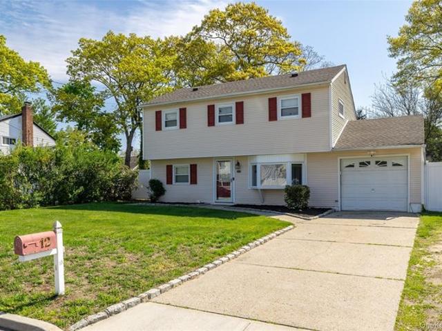 12 Ontario St, Port Jefferson Station, NY 11776