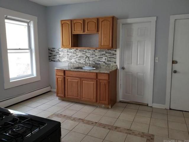 12 Orange St Hartford, CT 06106
