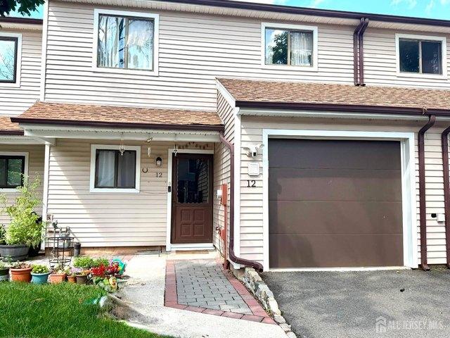 12 Palm Ct, Edison, NJ 08820