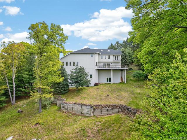 12 Parks Wood Drive