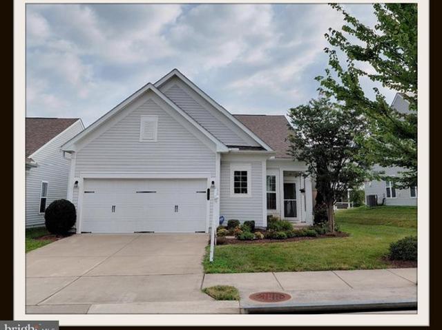 12 Pensacola St, Fredericksburg, VA 22406