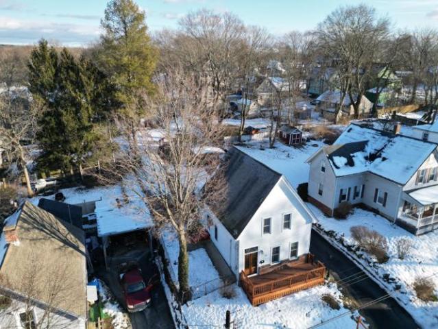 12 Peck St, Norwich, CT 06360